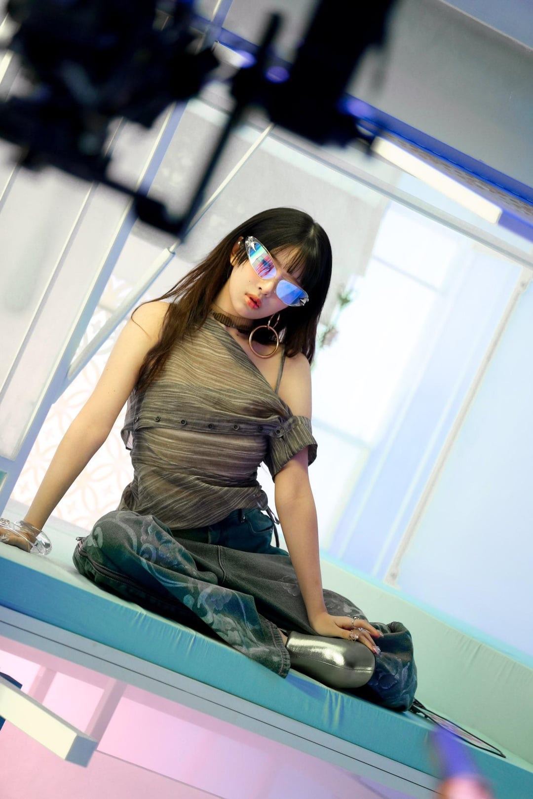 240528 IVE Official Twitter Update - HEYA (MV Behind Photos - Yujin ...