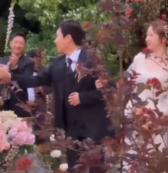 The 13 original members of Super Junior reunite at Ryeowook's wedding ...