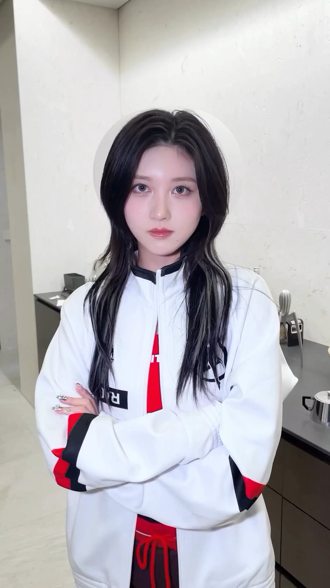 240523 IVE Official TikTok Update with Yujin, Gaeul & Liz - PTKOREA