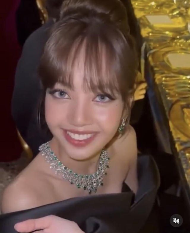 i just know lisa’s face card never declines - PTKOREA