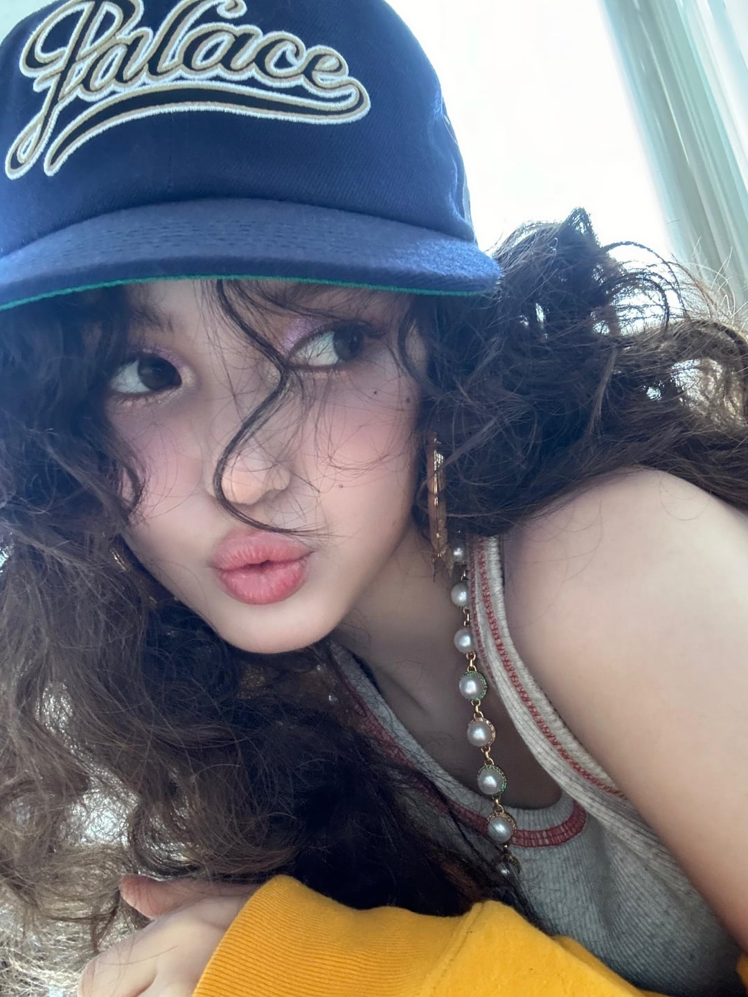 240524 Danielle Phoning Photo Update - PTKOREA