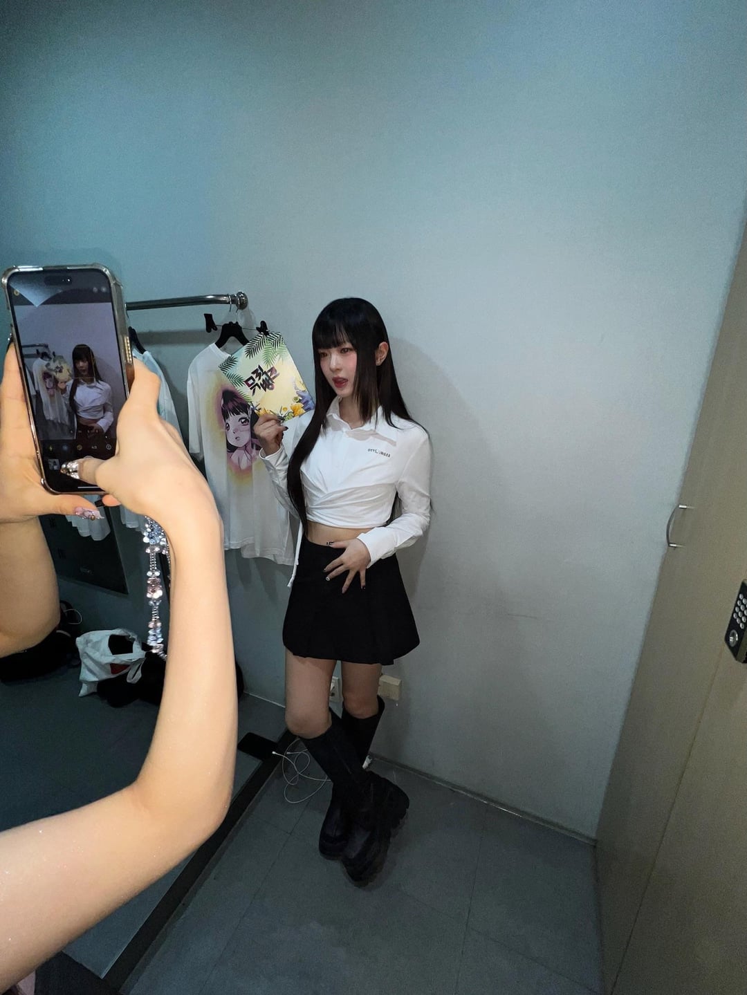 240529 Hanni Phoning Photo Update - PTKOREA