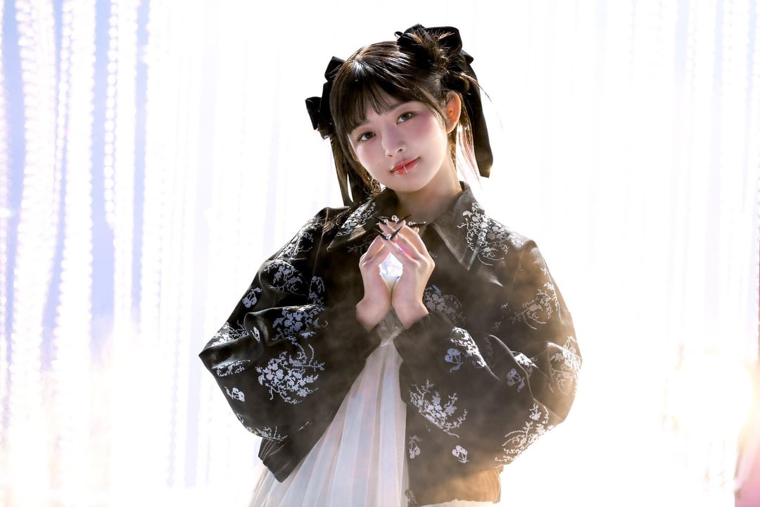 240528 IVE Official Twitter Update - HEYA (MV Behind Photos - Yujin ...