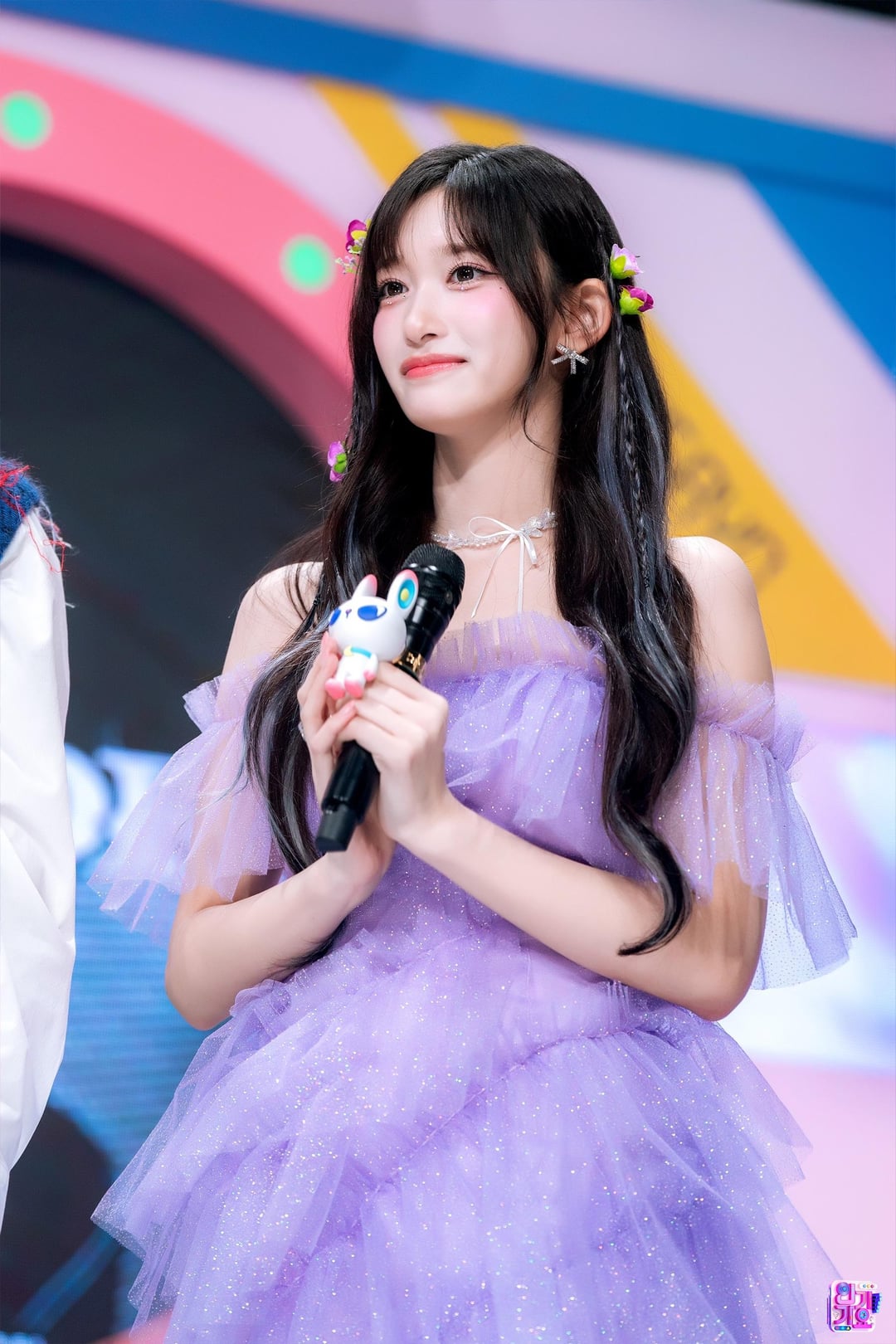 240514 Leeseo @ SBS Inkigayo (Behind Pics feat. ZB1 Yujin & Moon Seong-hyun - 240512) - PTKOREA