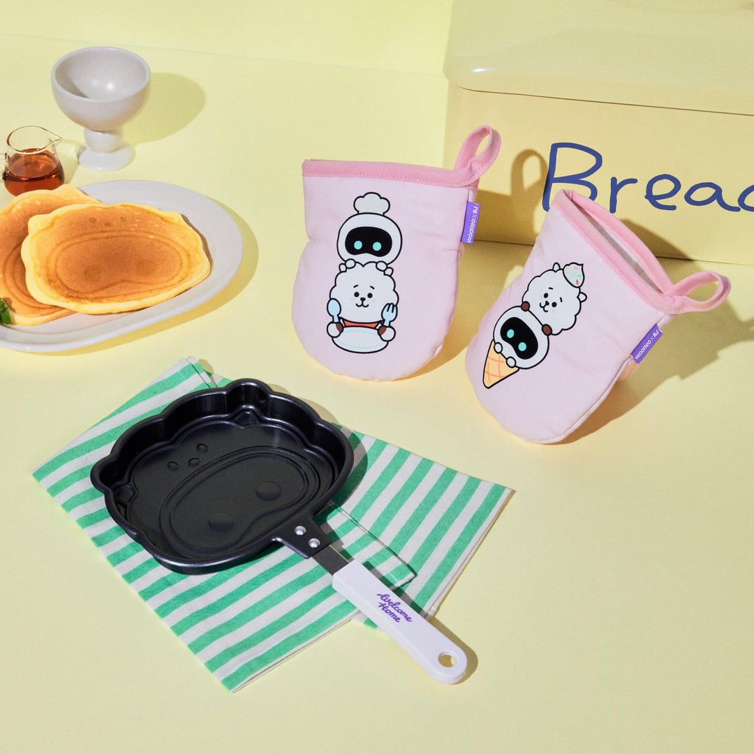 [HYBE MERCH] Wootteo and RJ met and prepared a Welcome Home surprise ...