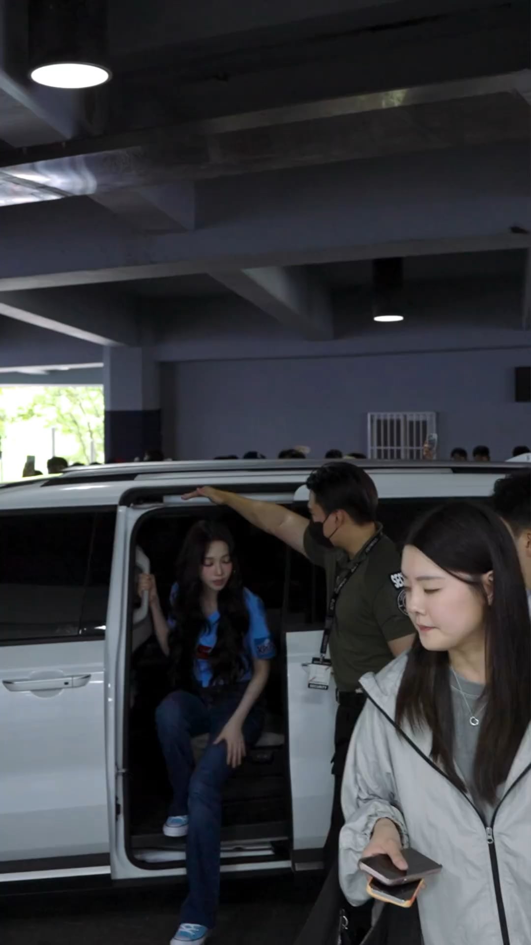 240614 KRUSH Instagram Reels Update with Karina - aespa Karina heats up the Sajik baseball field ...