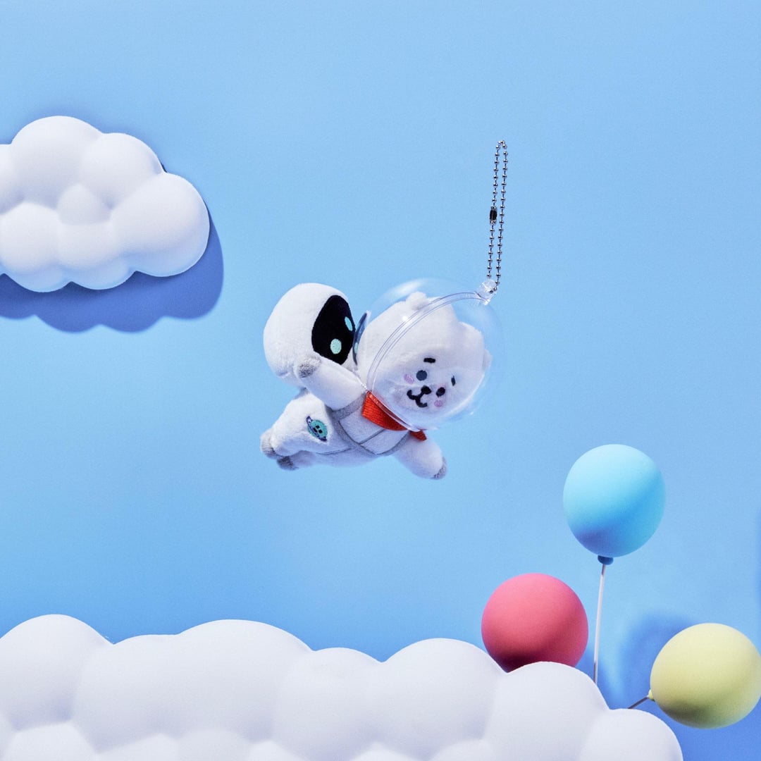 [HYBE MERCH] Wootteo and RJ met and prepared a Welcome Home surprise ...