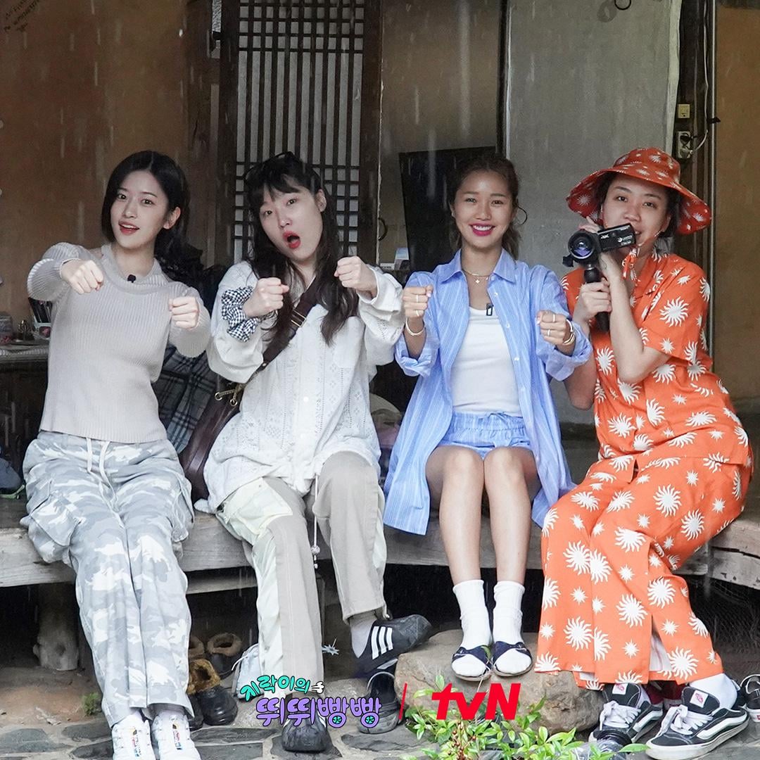 240607 tvN Joy Twitter Update with Yujin (with Lee Eunji, OH MY GIRL Mimi & Lee Youngji) - PTKOREA