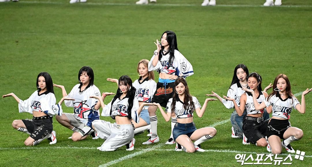 240801 Xportsnews Site Updates – Photos of TWICE at the '2024 Coupang ...