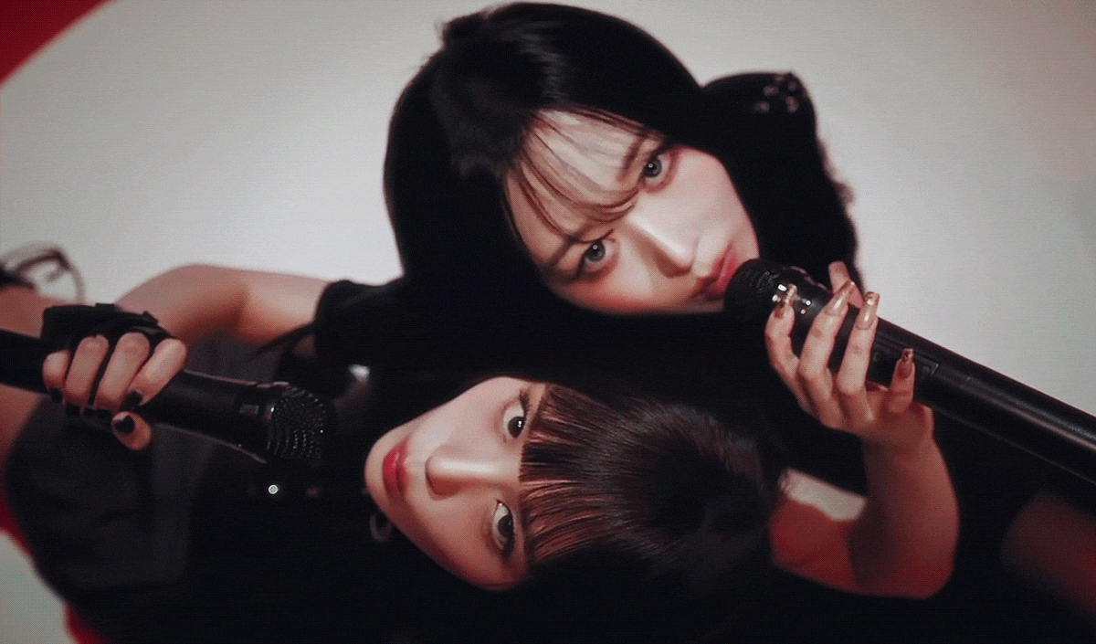 Sullyoon and Haewon Gif - PTKOREA