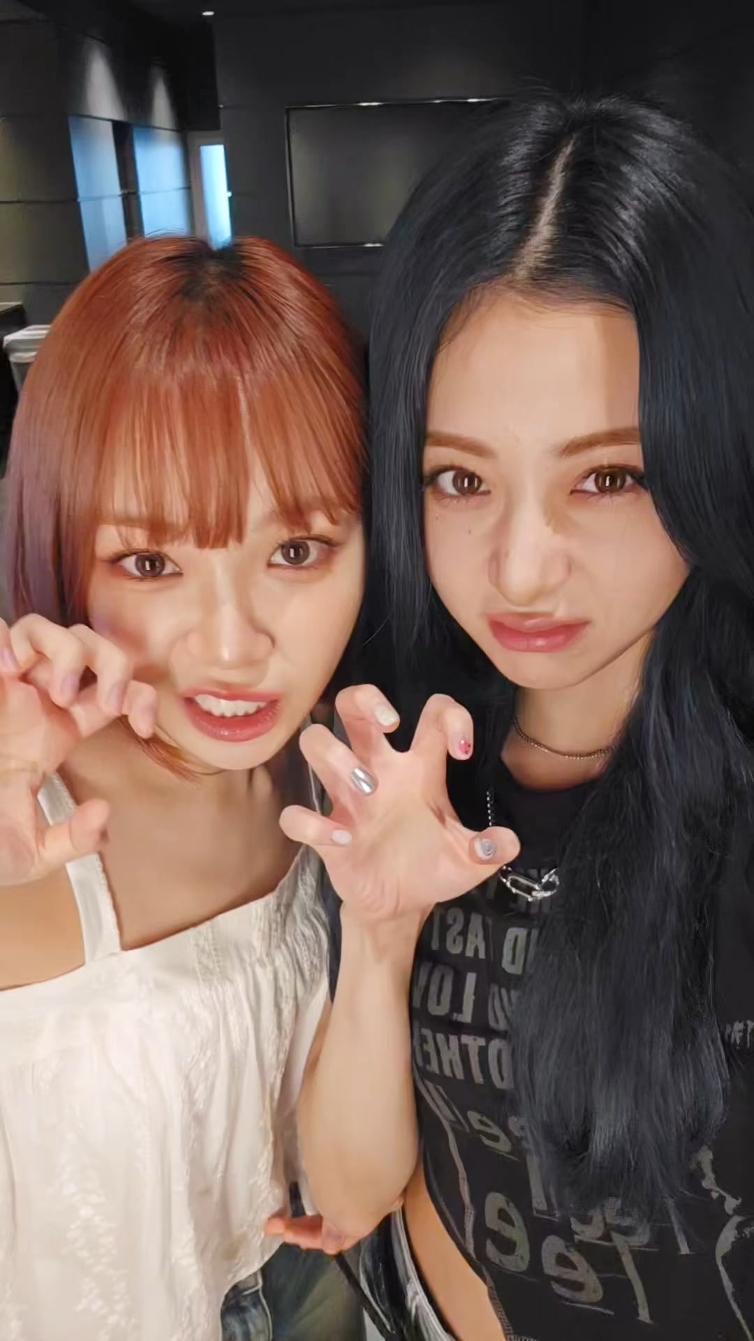 240914 LE SSERAFIM TikTok Update with Kim Chaewon, Huh Yunjin & Hong ...