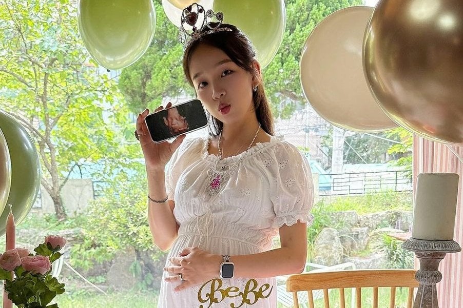 Baek A Yeon Welcomes Her First Child - PTKOREA