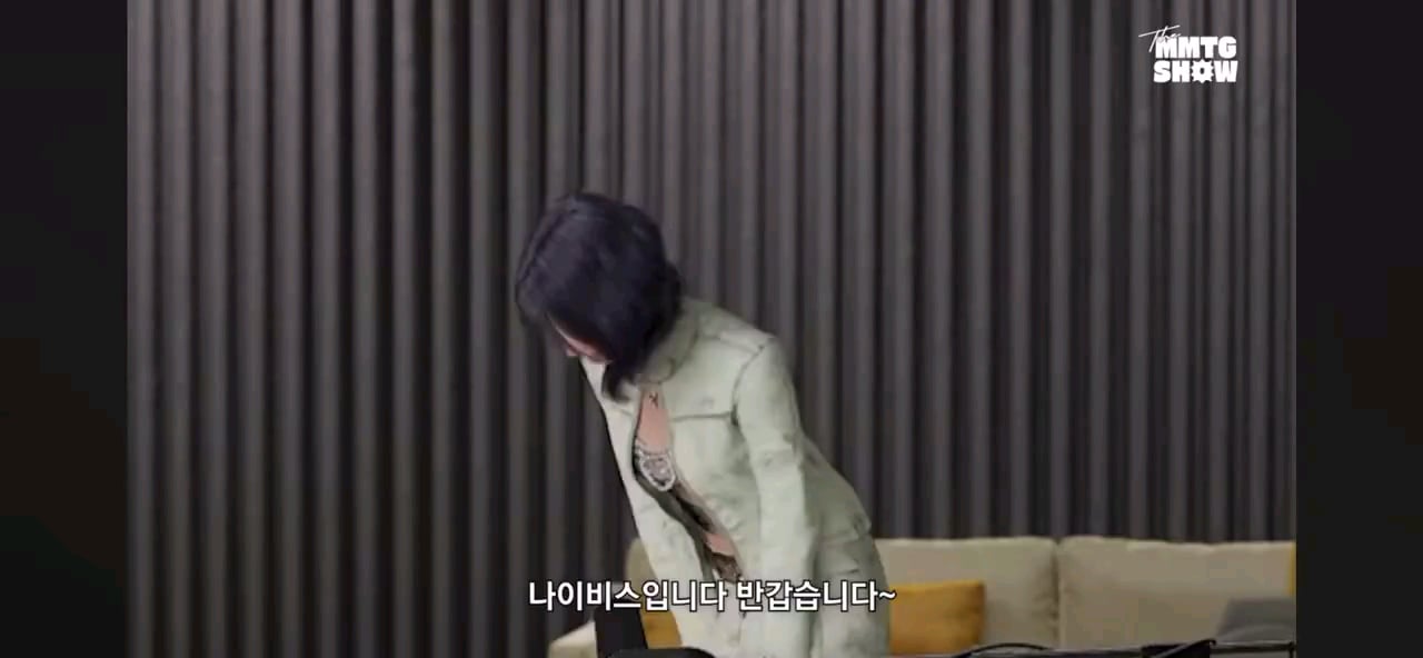 240926 Even Nævis is doing Haewon's viral "Wemo Check" trend - PTKOREA