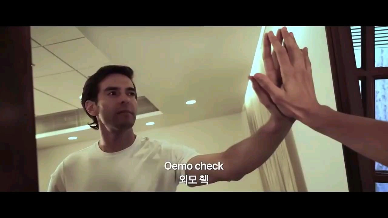 240918 Brazilian football legend Ricardo Kaká doing Haewon's viral ...