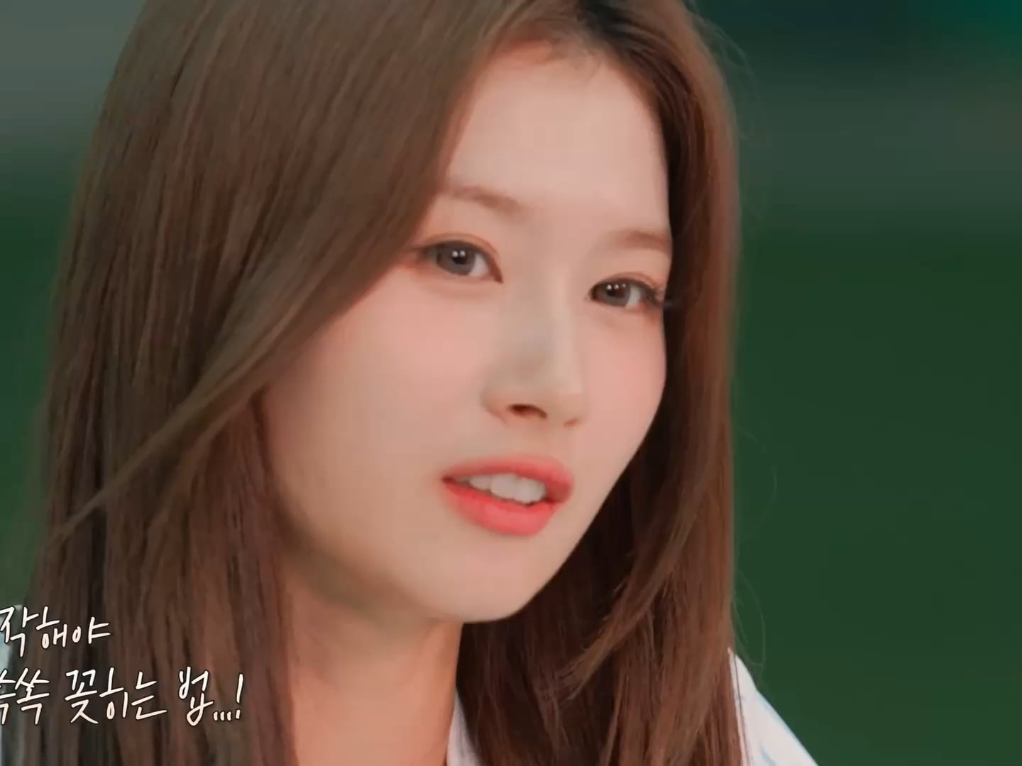 Would agree with anything you say, close-up Sana - PTKOREA