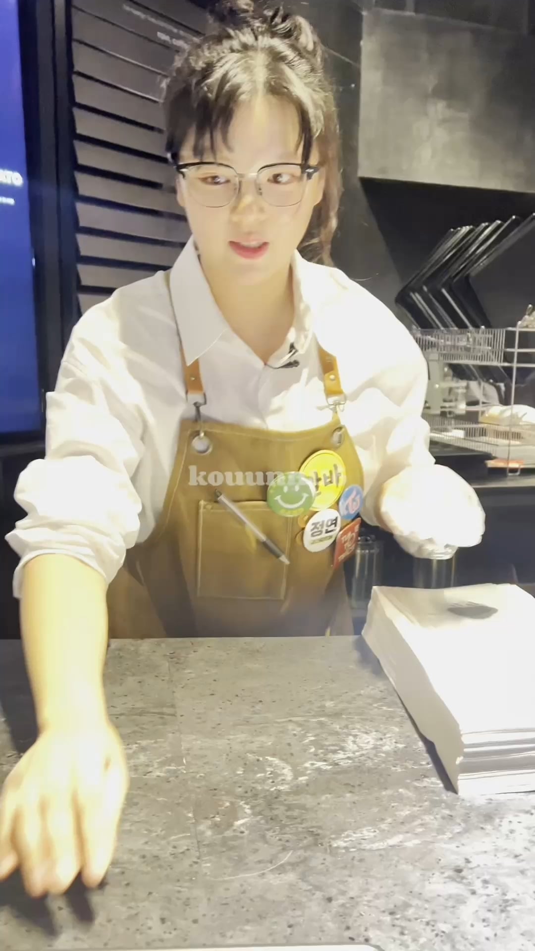 Barista Jeongyeon with the glasses and the hair bun - PTKOREA