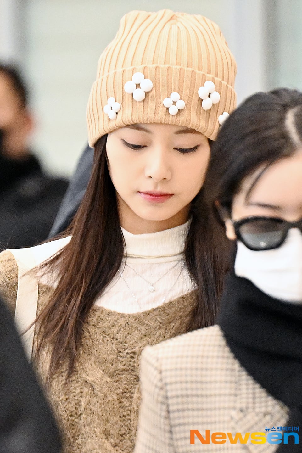 250223 Tzuyu back to S. korea - PTKOREA