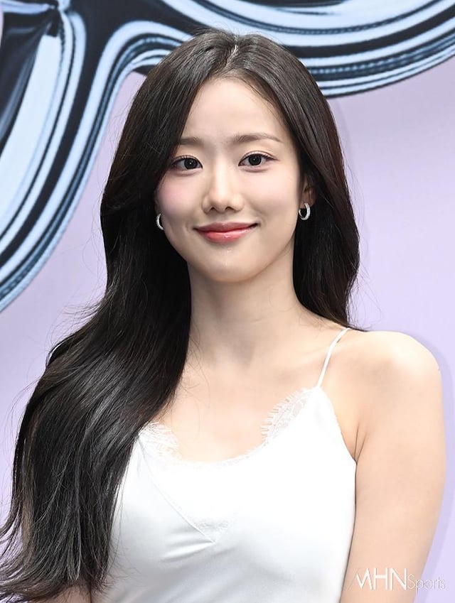 Naeun (April) - PTKOREA