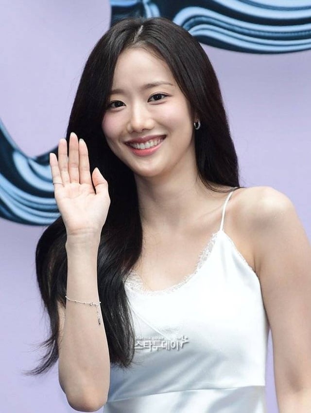 Naeun (April) - PTKOREA