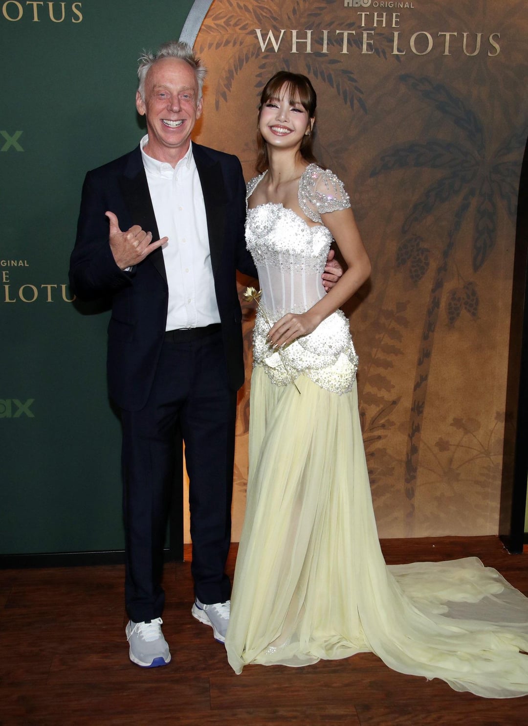 250210 Lisa & Mike White at ‘The White Lotus’ Season 3 Premiere in Los ...