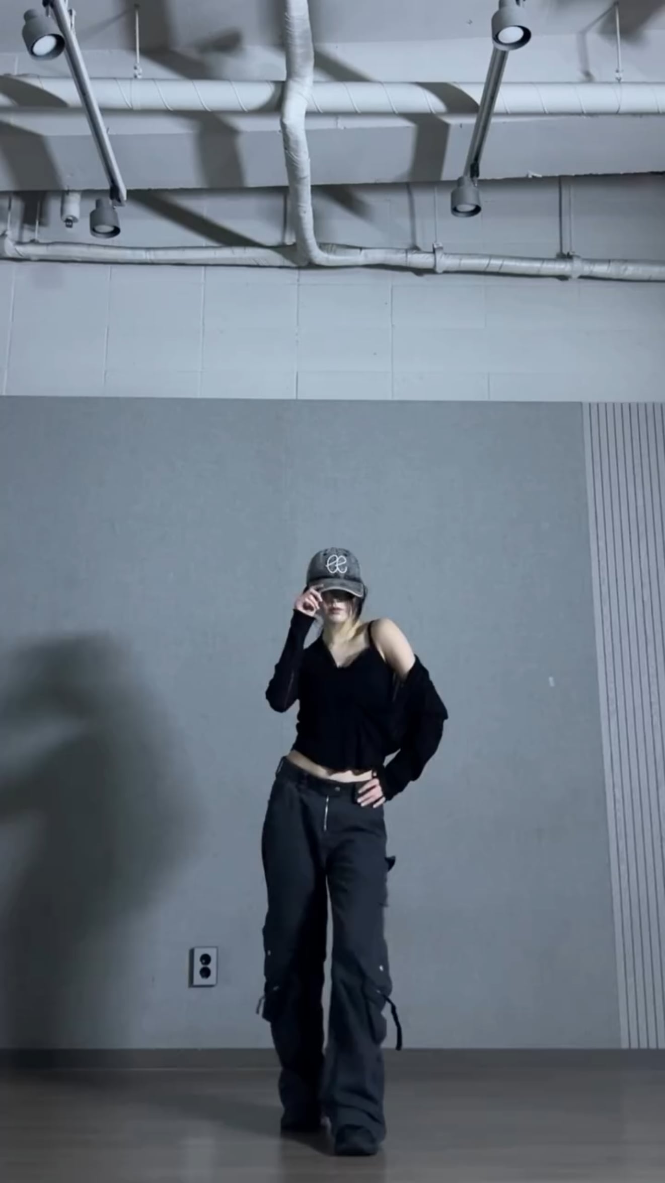 250320 JENNIE - 'like JENNIE' Dance Challenge by Gaeul (IVE) - PTKOREA