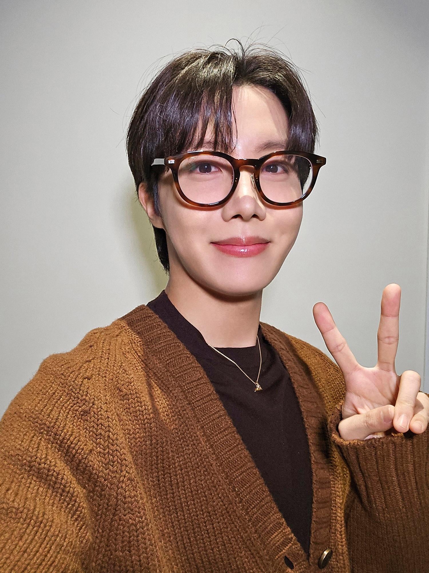 [BTS Official Twitter] Today’s Bangtan with j-hope @ Fairy Jaehyung - 230325 - PTKOREA