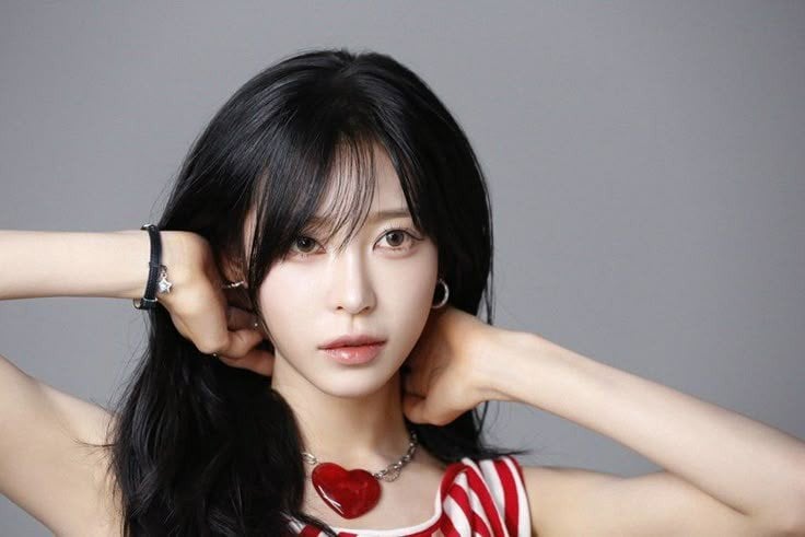 CLASS:y Hyungseo confirmed via Weverse that she will attend the 2025 ...