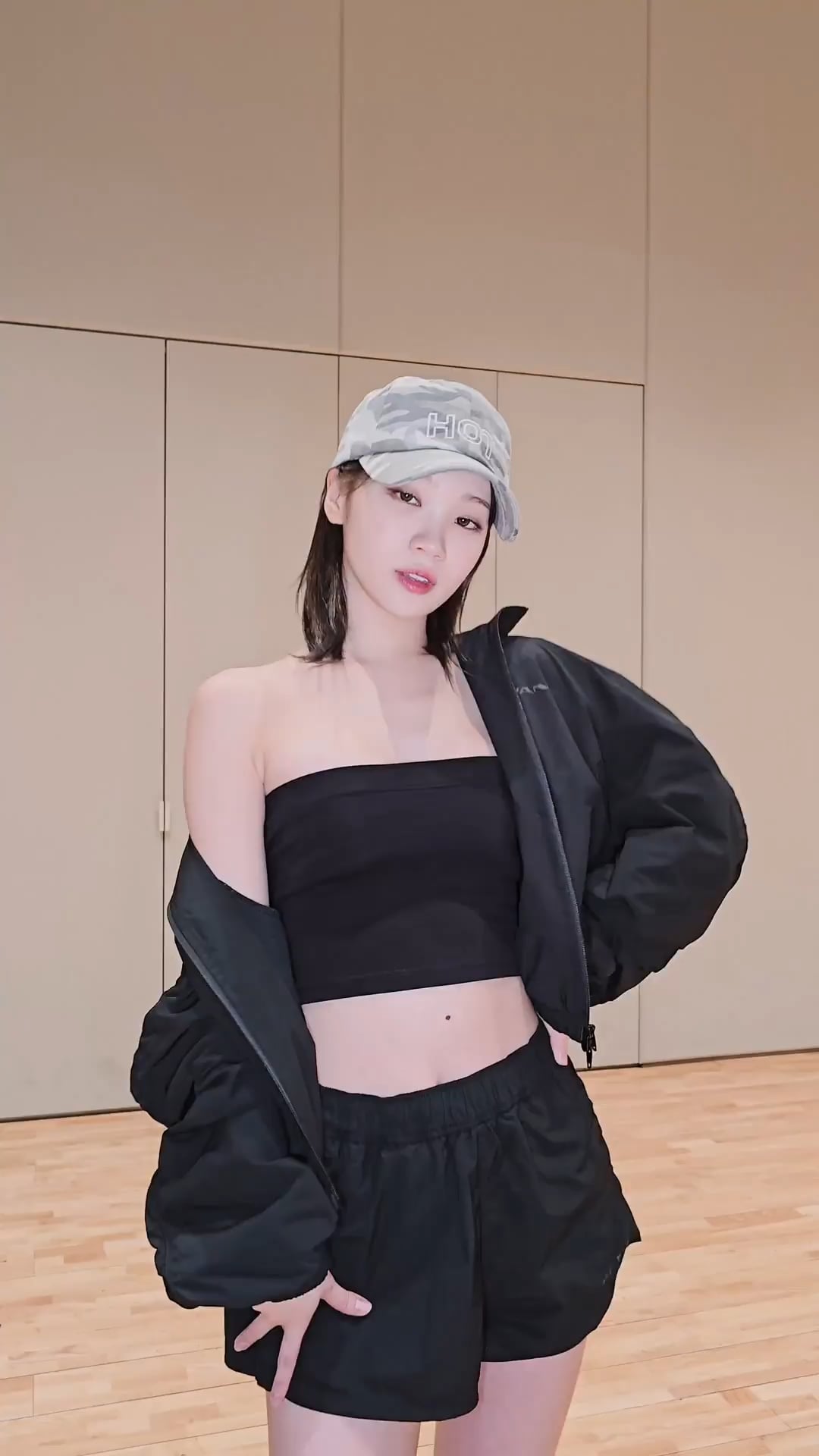 250402 Kim Chaewon with Lee Jung - Come Over (Dance Challenge) - PTKOREA