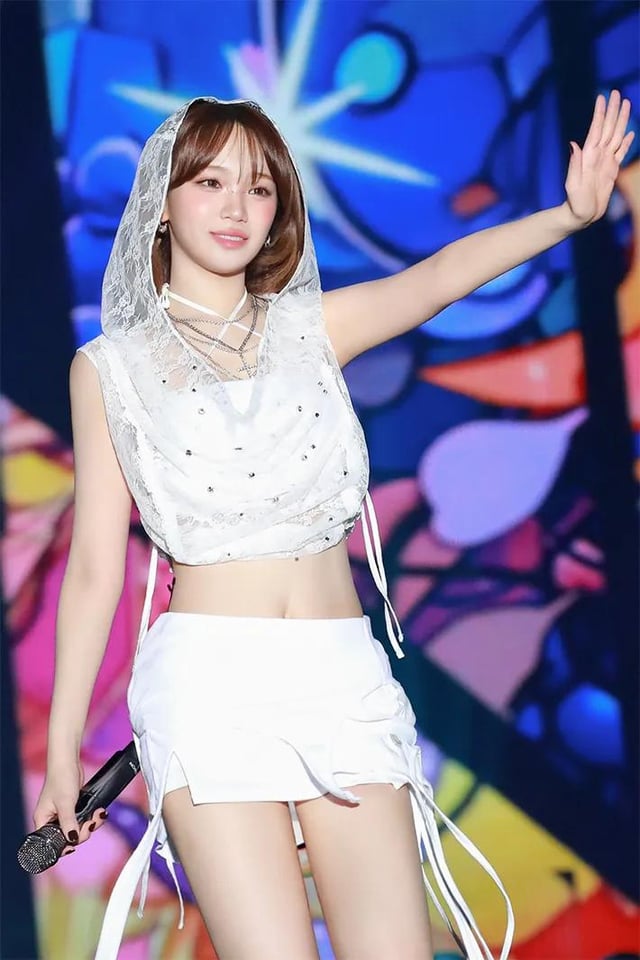 250507 LE SSERAFIM - Stage Photos @ 2025 LE SSERAFIM TOUR 'EASY CRAZY HOT' IN NAGOYA (via ...