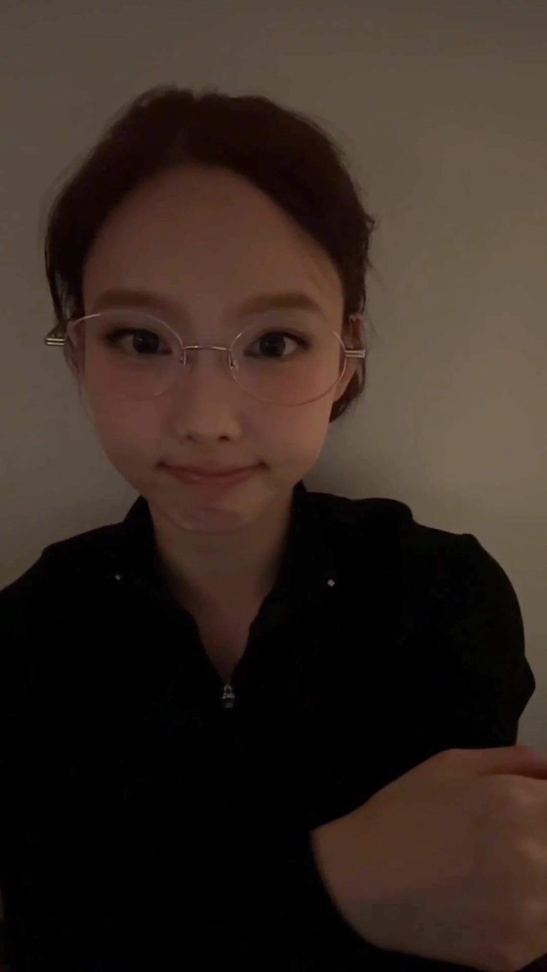 250518 - Nayeon making cute faces - PTKOREA