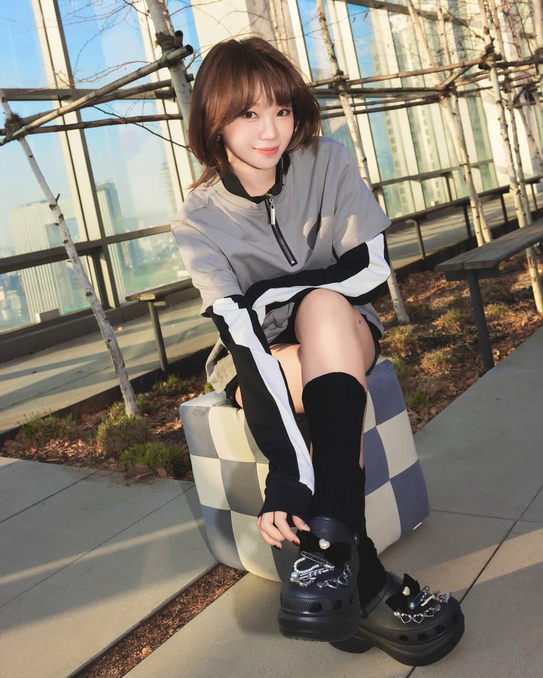 250509 Crocs Korea Instagram Update with Kim Chaewon, Miyawaki Sakura & Huh Yunjin - PTKOREA