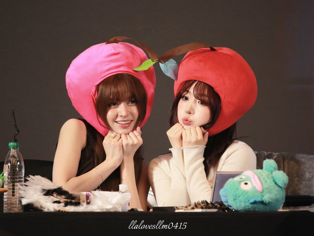 250517 Haewon and Lily cherry - PTKOREA