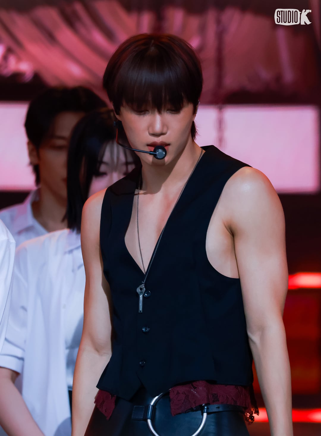 250628 KAI - KBS Music Bank (25.04.25) Behind Photos - PTKOREA