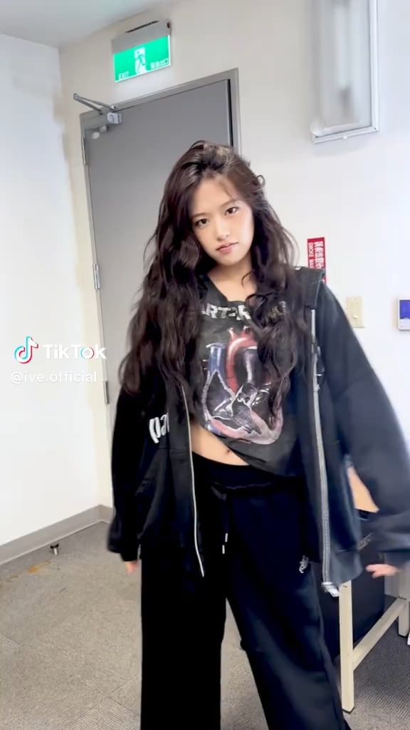 250601 IVE Official TikTok Update with Yujin, Rei and Liz - This is 𝕭𝖆𝖇𝖞 - PTKOREA