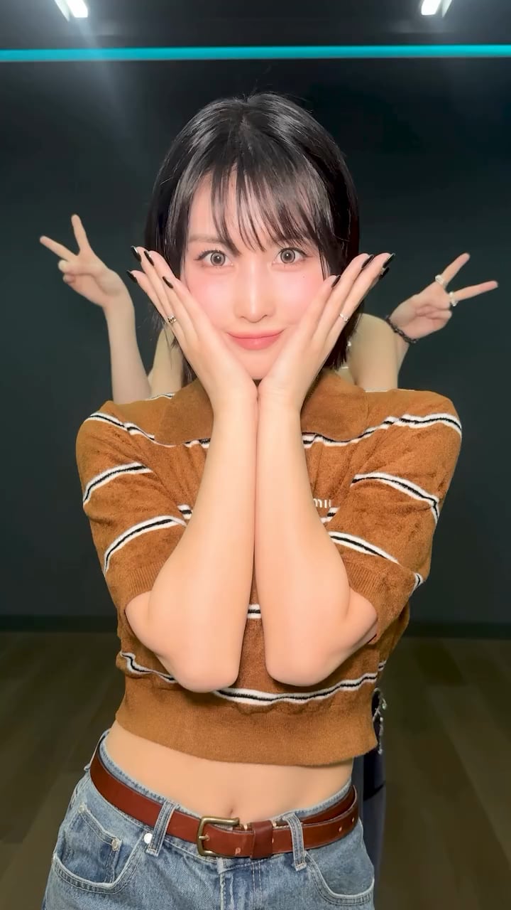 250713 Momo (w/ MEOVV Anna & Ella) - PTKOREA