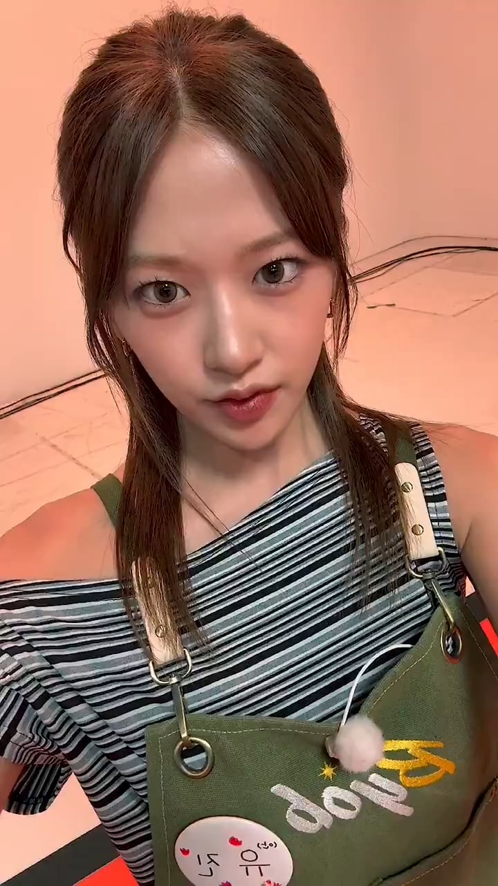 250717 JohnMaat Official Twitter Update with Yujin (2) (feat. OH MY ...